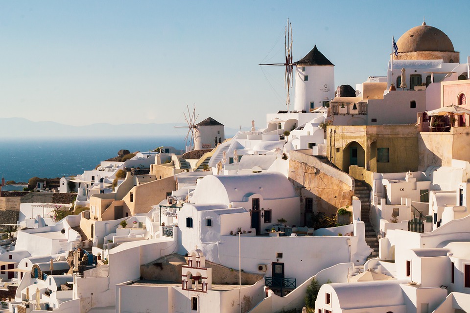 Nonstoptravellers - Greek travel couple bloggers